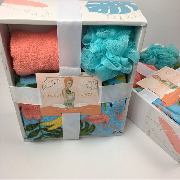 Bath | Deluxe Tropical 3pc Spa Set Peach And Blue | Poshmark